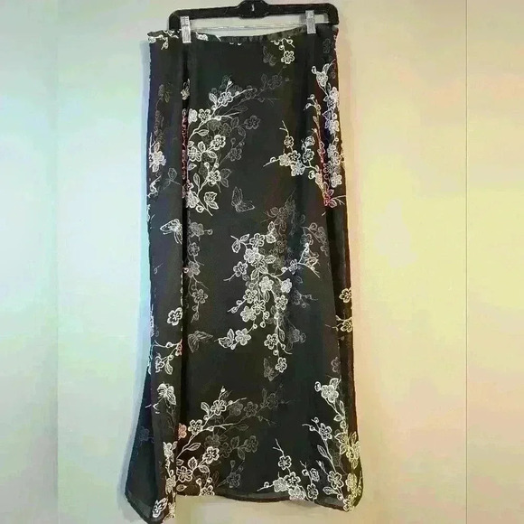 Emma James | Skirts | Emma James By Liz Claiborne Black And White ...
